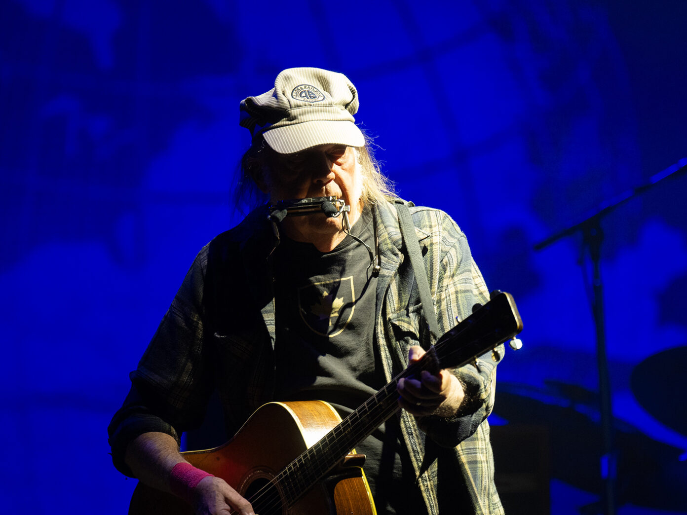 Neil Young cancels UK and EU tour dates - UNCUT